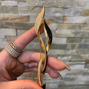 Dior | Jewelry | Christian Dior Brooch Pin | Poshmark